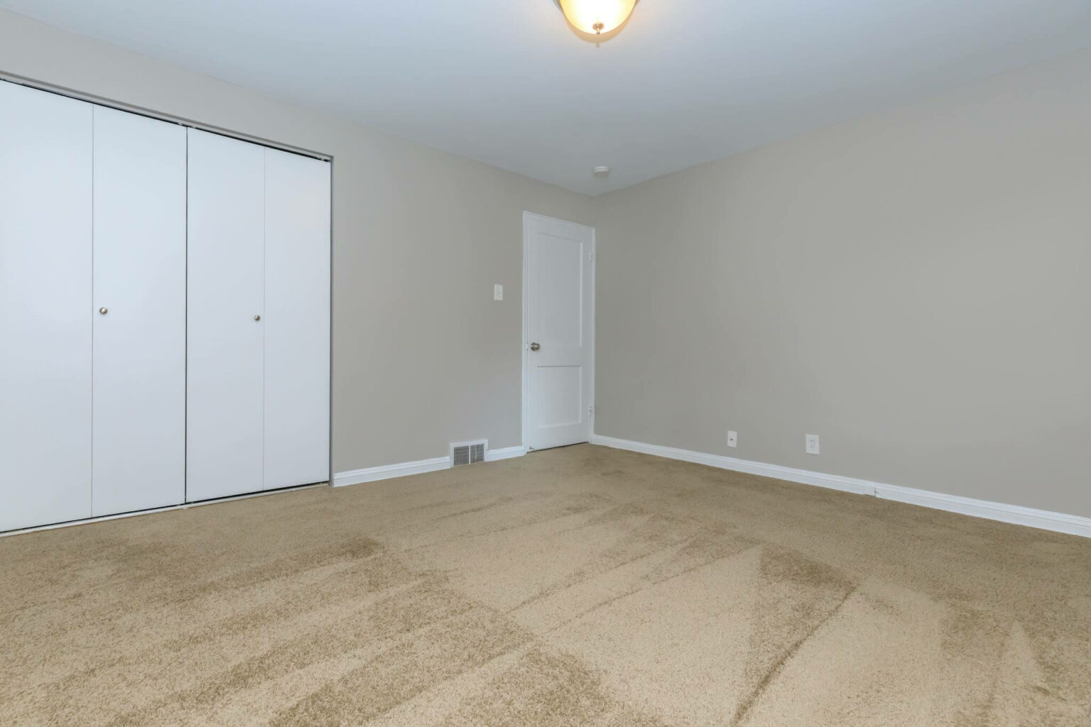 Photos of Apartments & Amenities | Drexelbrook Apartments