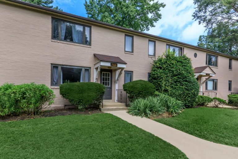 Photos of Apartments & Amenities | Drexelbrook Apartments