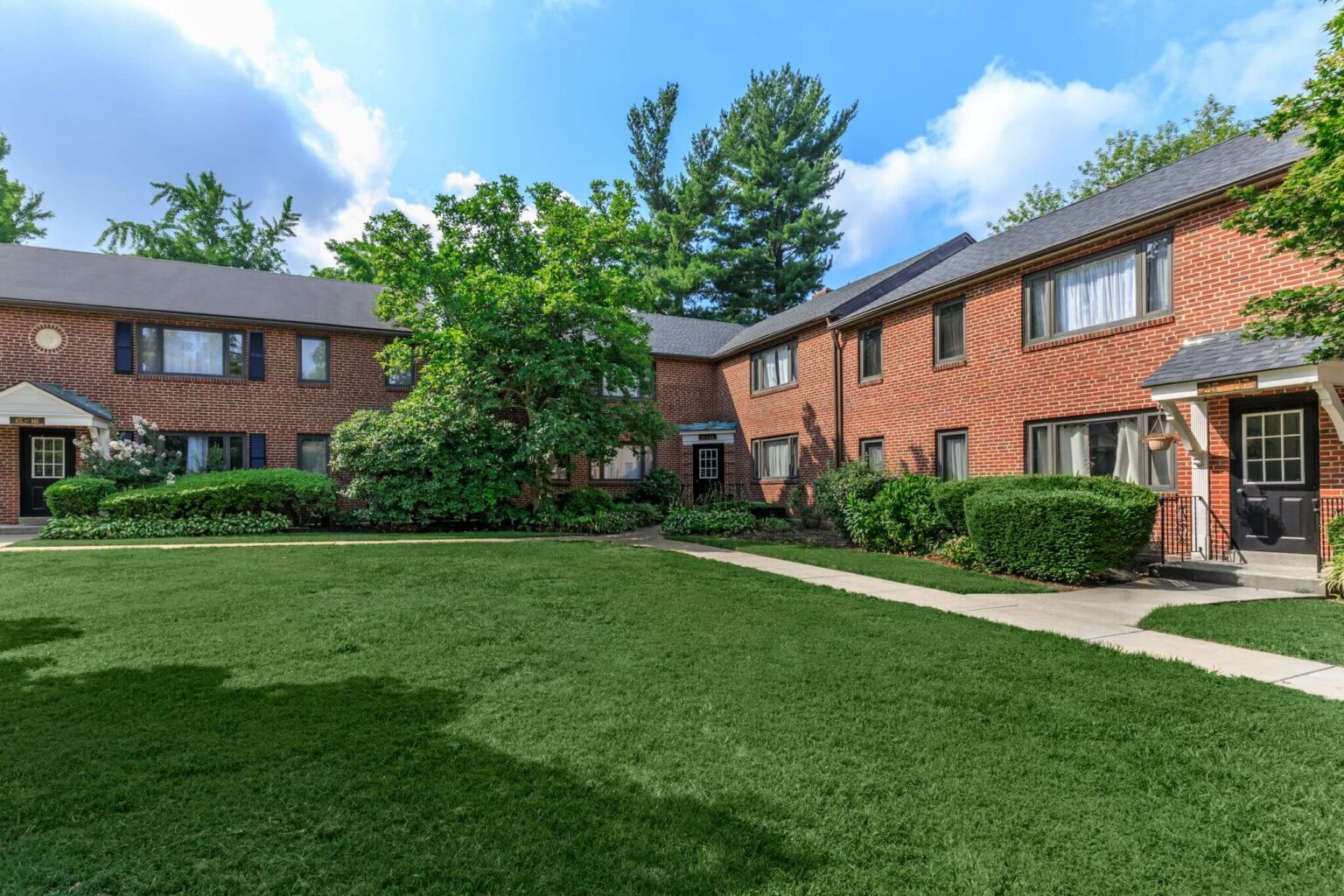 Photos of Apartments & Amenities | Drexelbrook Apartments