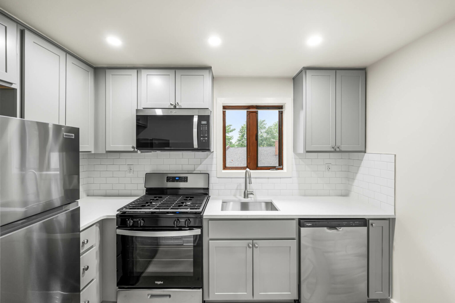 Photos of Apartments & Amenities | Drexelbrook Apartments