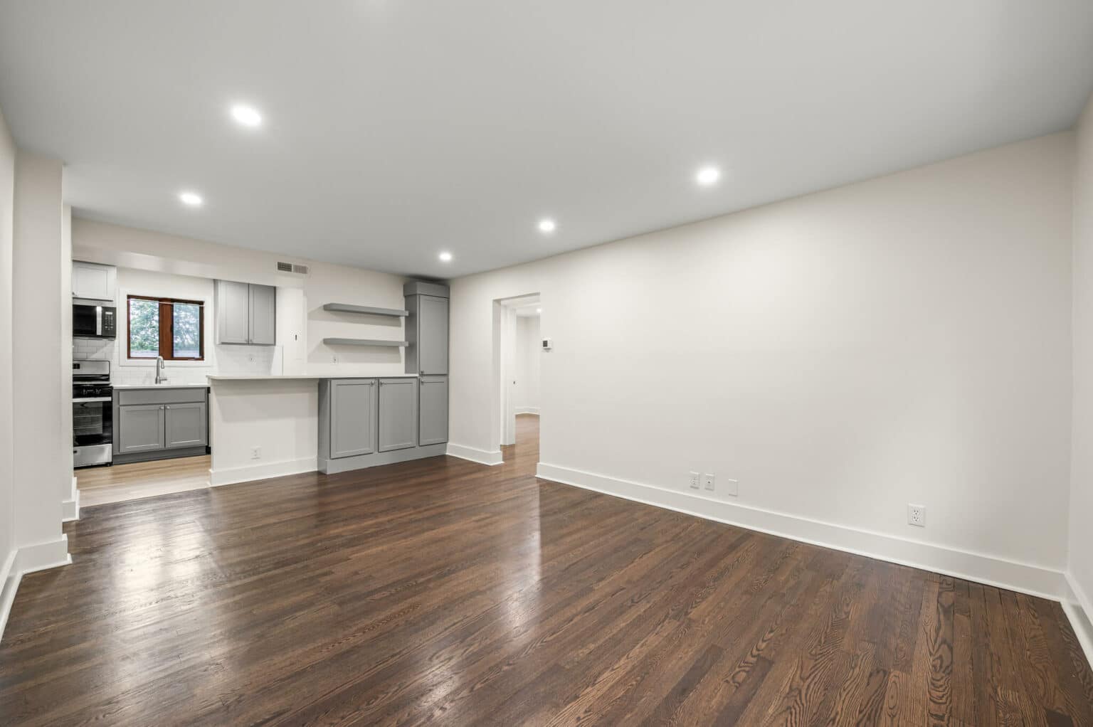 Photos of Apartments & Amenities | Drexelbrook Apartments