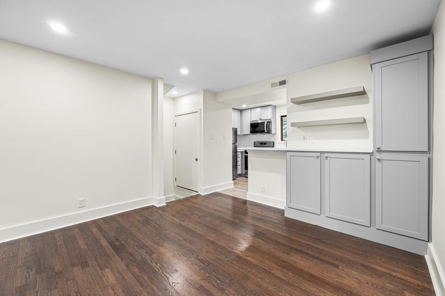 Photos of Apartments & Amenities | Drexelbrook Apartments
