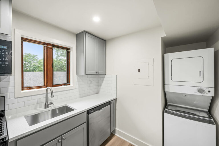 Photos of Apartments & Amenities | Drexelbrook Apartments